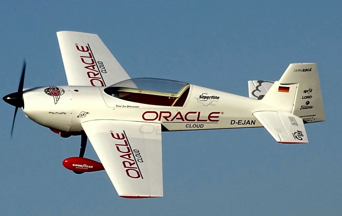 Pilot RC, Extra 330 SC, CARF, Krill Models, Delro, F3ax, Imac, EAC,